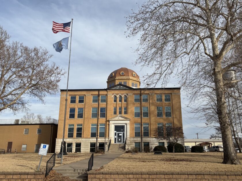 Chief Justice Rowe Visits Blaine County District Court – Oklahoma ...